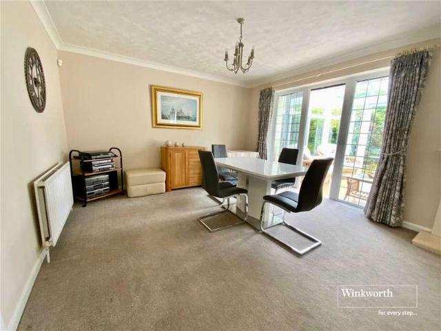 4 bed house for sale