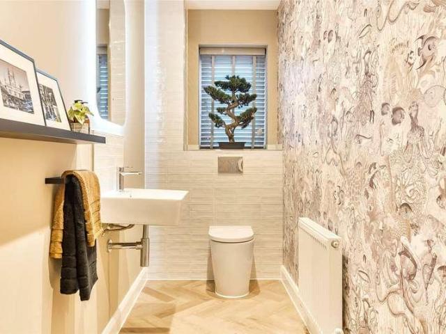 4 bed house for sale