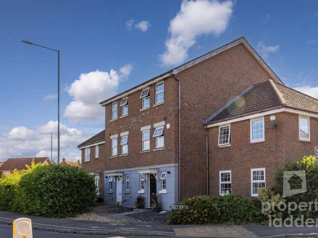 4 bed house for sale