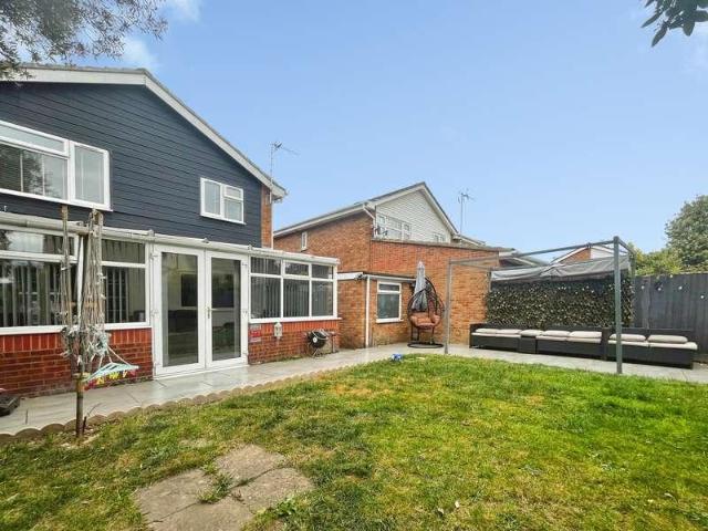 4 bed house for sale
