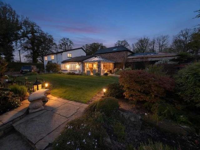4 bed house for sale