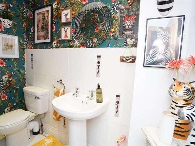 4 bed house for sale