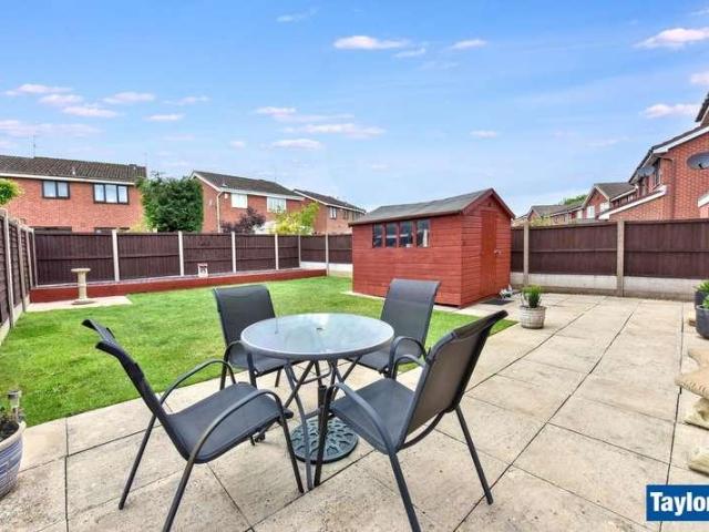 4 bed house for sale