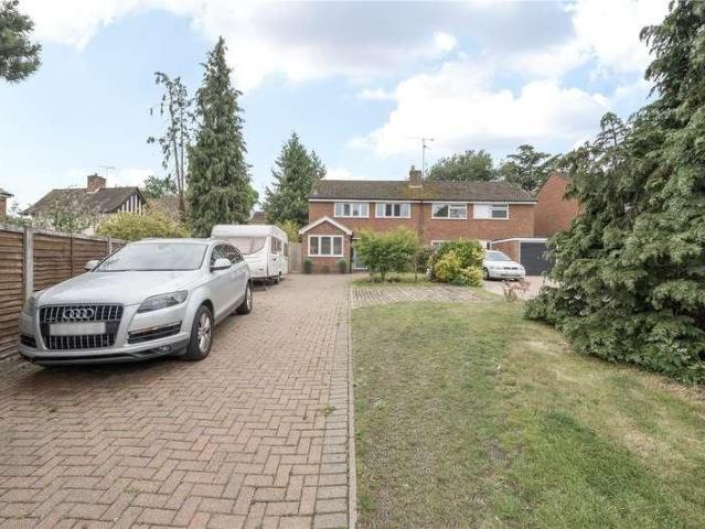 4 bed house for sale