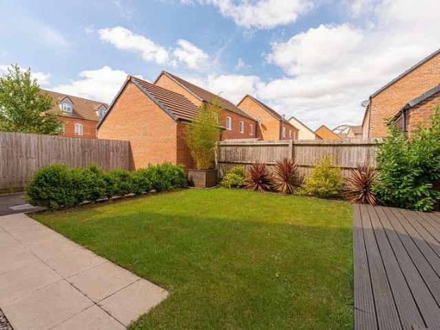 4 bed house for sale