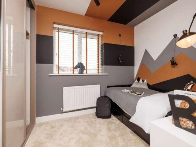 4 bed house for sale