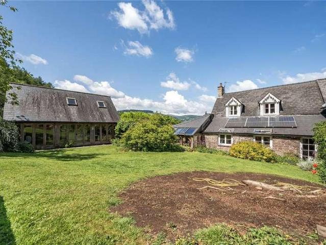 4 bed house for sale