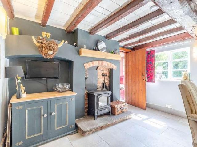 4 bed house for sale