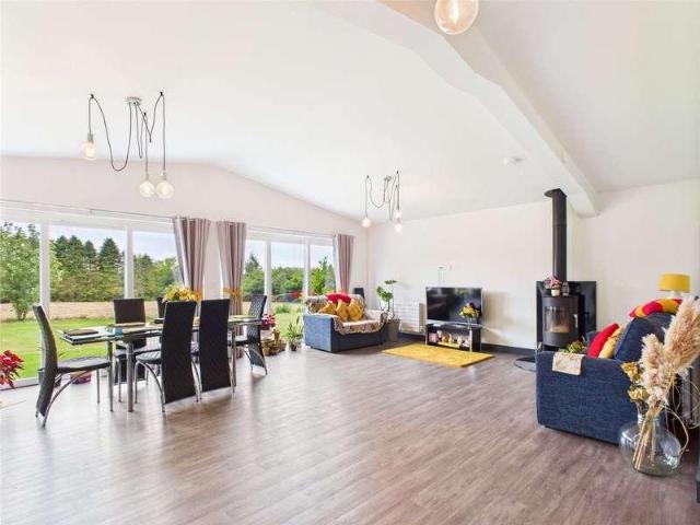4 bed house for sale