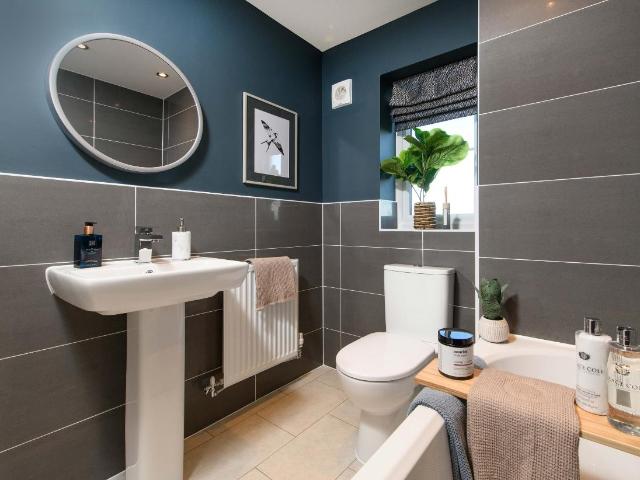 4 bed house for sale