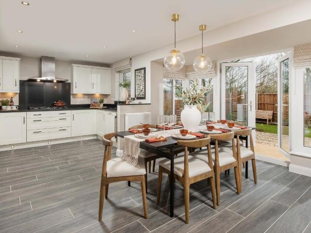 4 bed house for sale