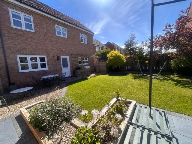 4 bed house for sale