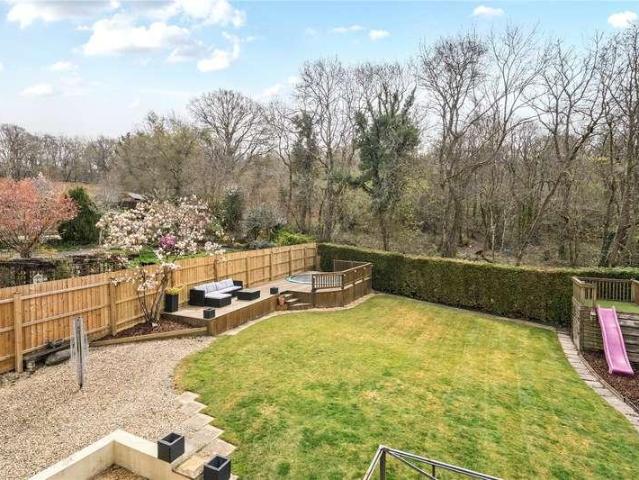 4 bed house for sale