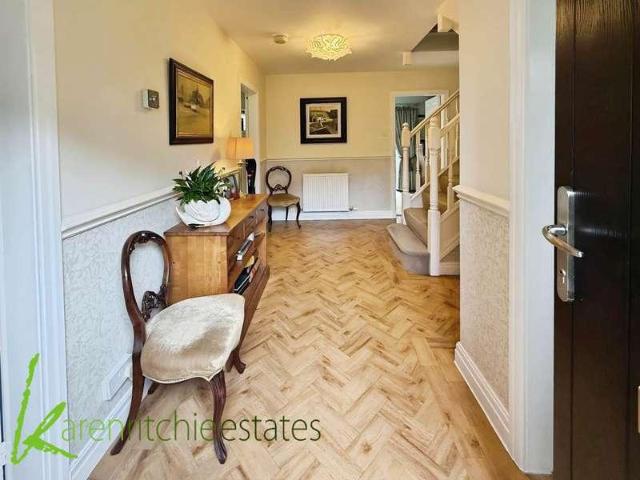 4 bed house for sale