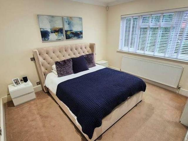 4 bed house for sale