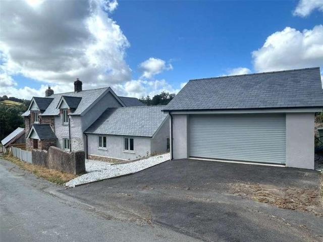 4 bed house for sale