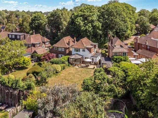 4 bed house for sale