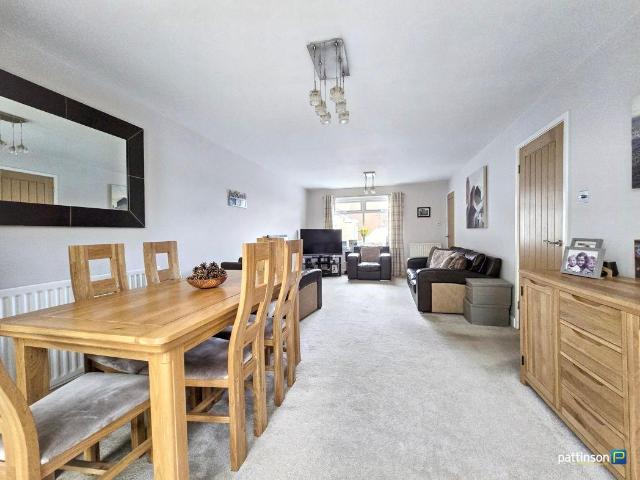 4 bed house for sale