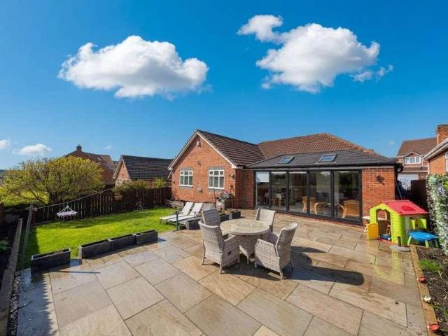 4 bed house for sale