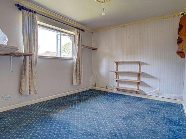 4 bed house for sale