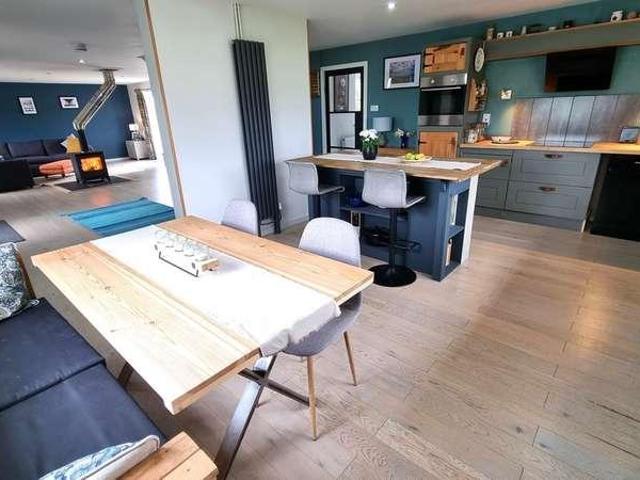 4 bed house for sale