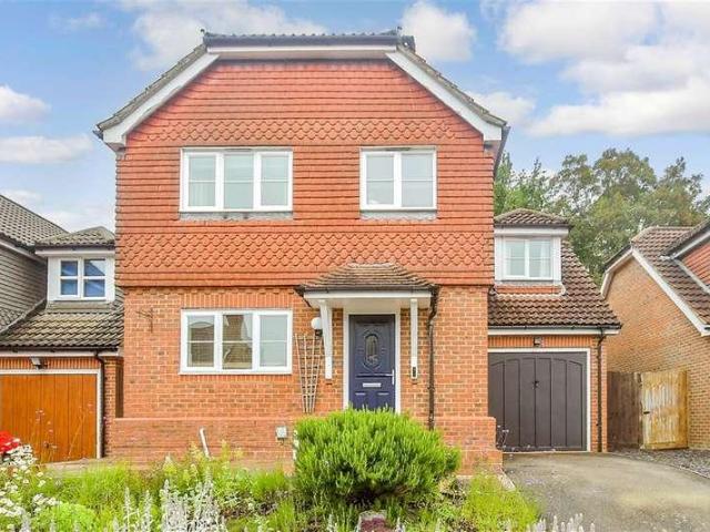 4 bed house for sale