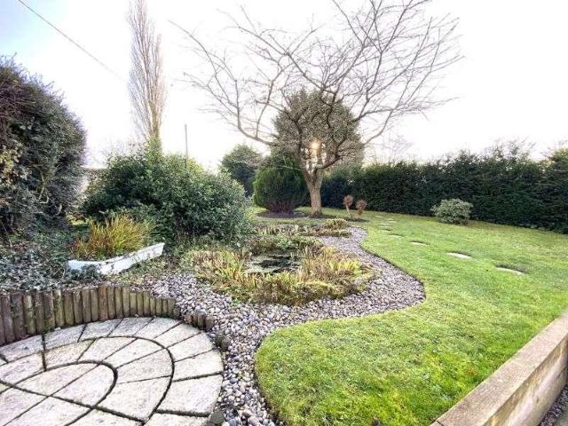 4 bed house for sale