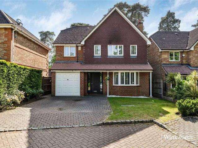 4 bed house for sale