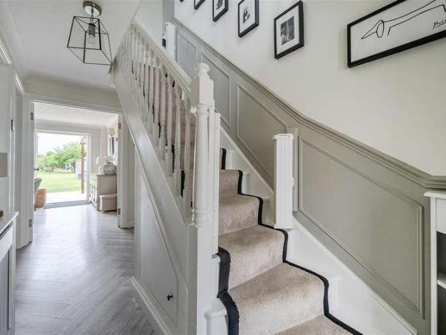 4 bed house for sale