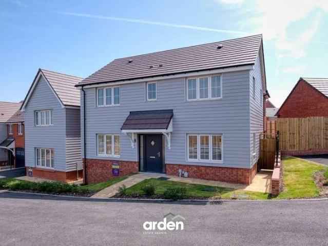 4 bed house for sale