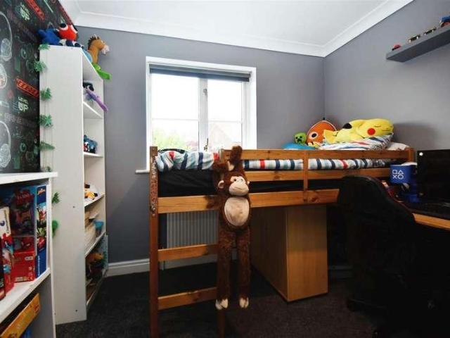 4 bed house for sale