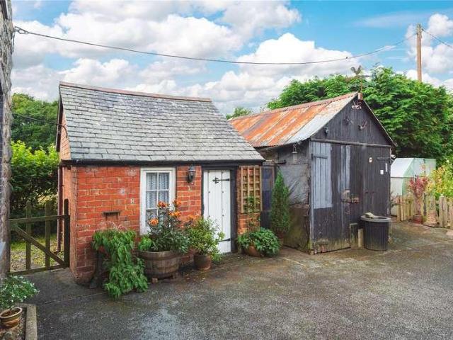 4 bed house for sale