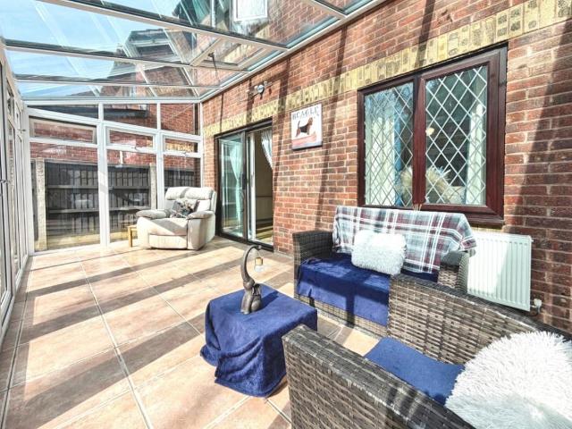 4 bed house for sale