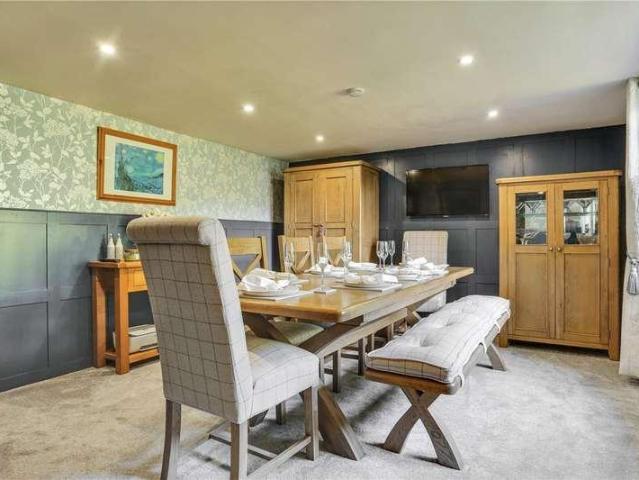 4 bed house for sale