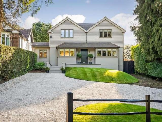 4 bed house for sale