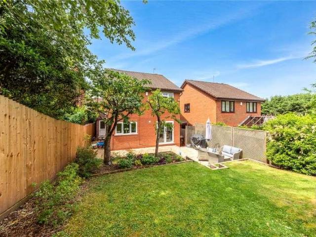 4 bed house for sale