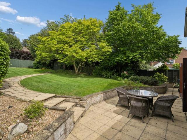 4 bed house for sale