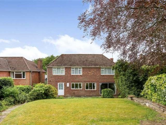 4 bed house for sale