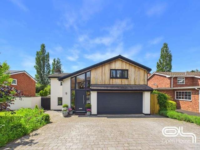4 bed house for sale