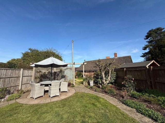 4 bed house for sale