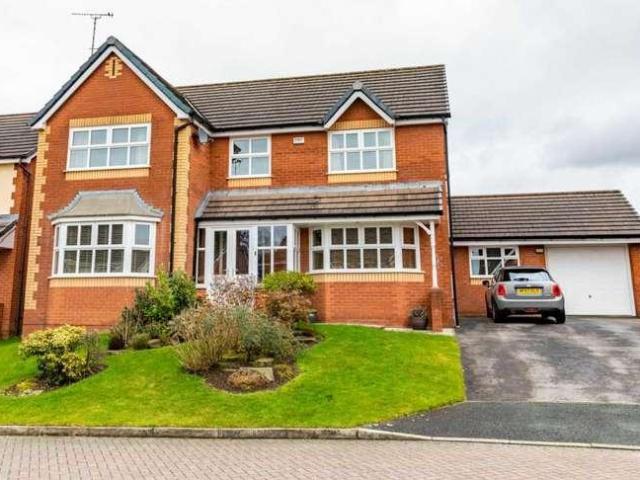 4 bed house for sale