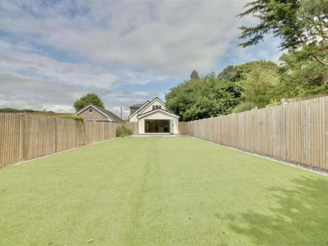 4 bed house for sale