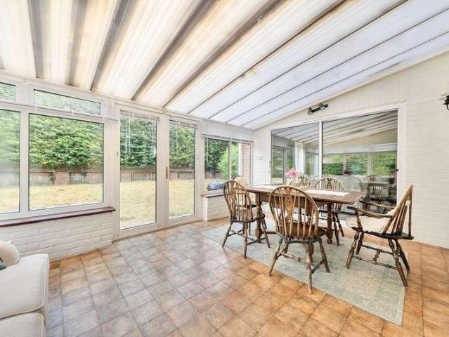4 bed house for sale