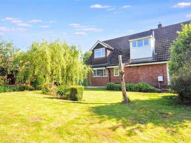 4 bed house for sale