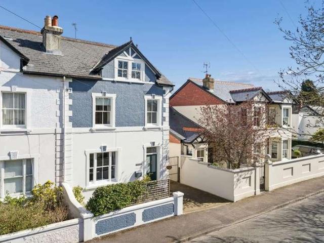 4 bed house for sale