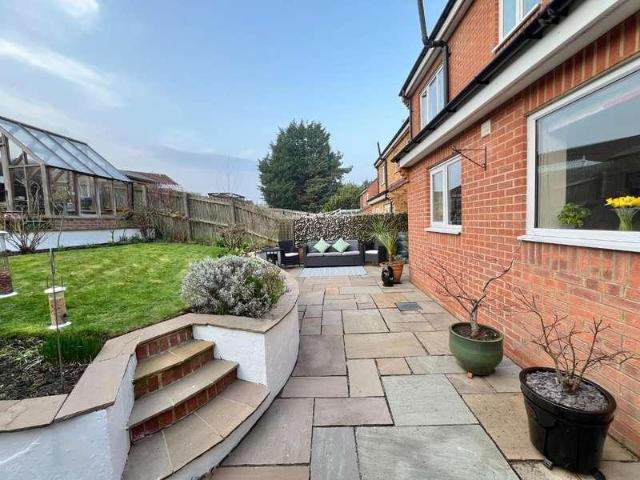 4 bed house for sale