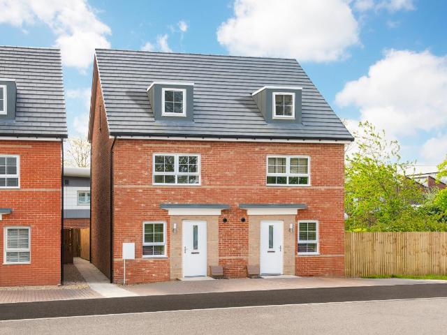 4 bed house for sale