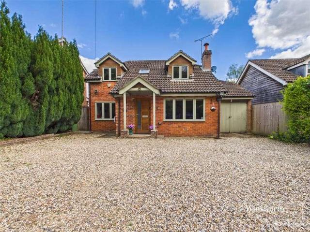 4 bed house for sale