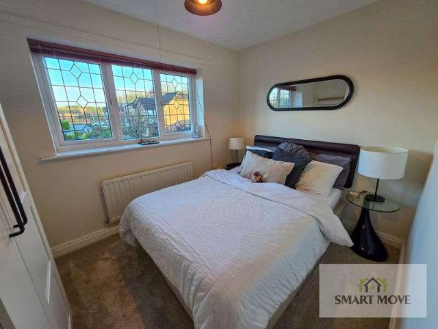 4 bed house for sale