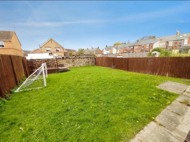 4 bed house for sale